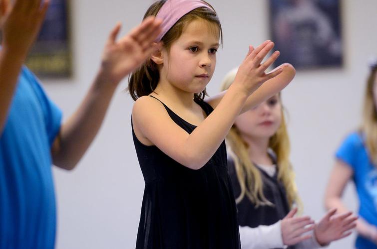 Columbia's Jordan Reeves featured in Xbox Super Bowl commercial | Local ...