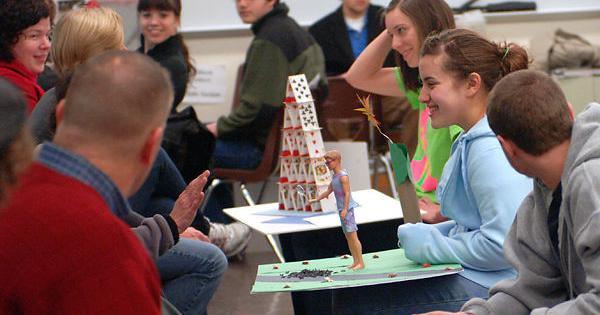 Students provoke discussion with AIDS projects | News ...