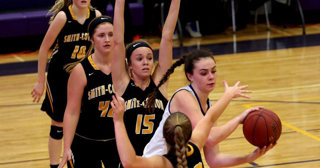 PHOTO GALLERY: Hickman girls basketball loses in close game | Visuals | columbiamissourian.com