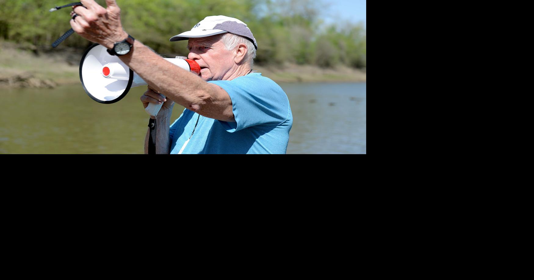 Charlie Lockwood talks over the megaphone to the kayakers | News ...