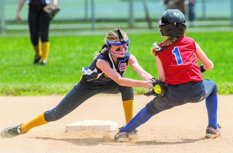 Tough spots teach Robbinville Little League softball 10s to win | News ...