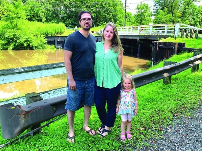 West Windsor man hailed as hero for rescuing motorist from sinking car ...