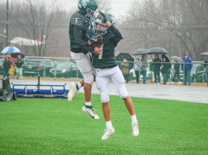 Pate brothers show the way for Steinert football with team-first ...