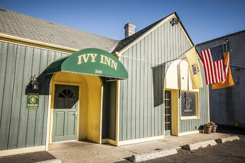 The Ivy, in a league of its own | Mercer Eats – Food & Dining ...