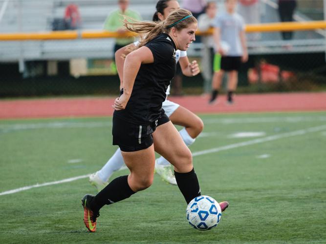 Soccer star Katarina Nilsson becomes HoVal’s all-time top scorer ...