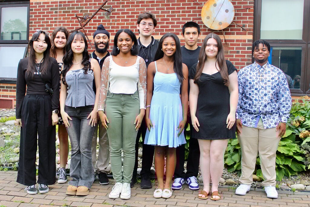 Hamilton Township high schools honor Top 10 grads | | communitynews.org