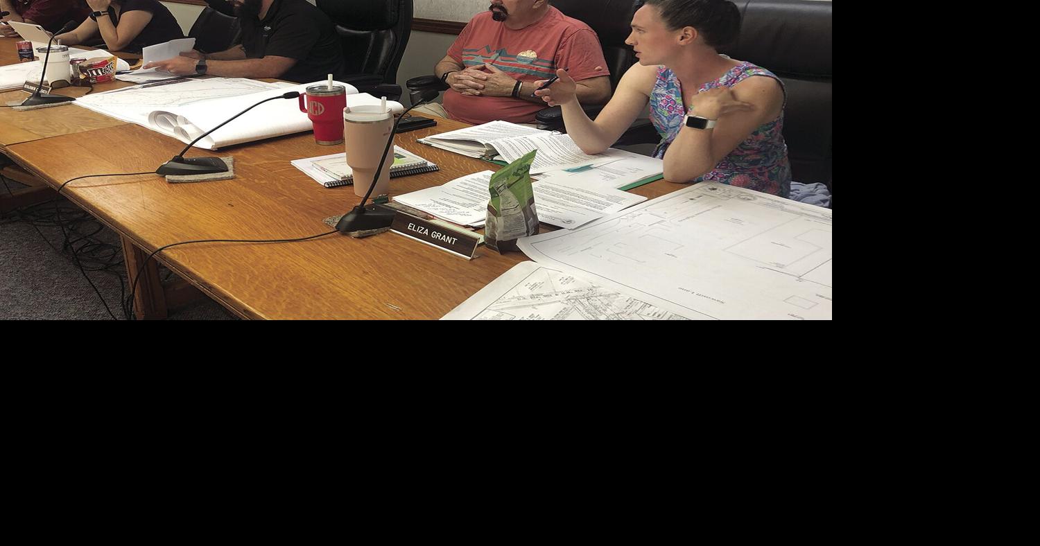 Hooligans owner decries adjacent food trucks | Local Business News ...