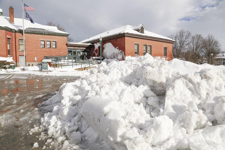 Valley residents dig out from latest wet, heavy snow | Local News ...