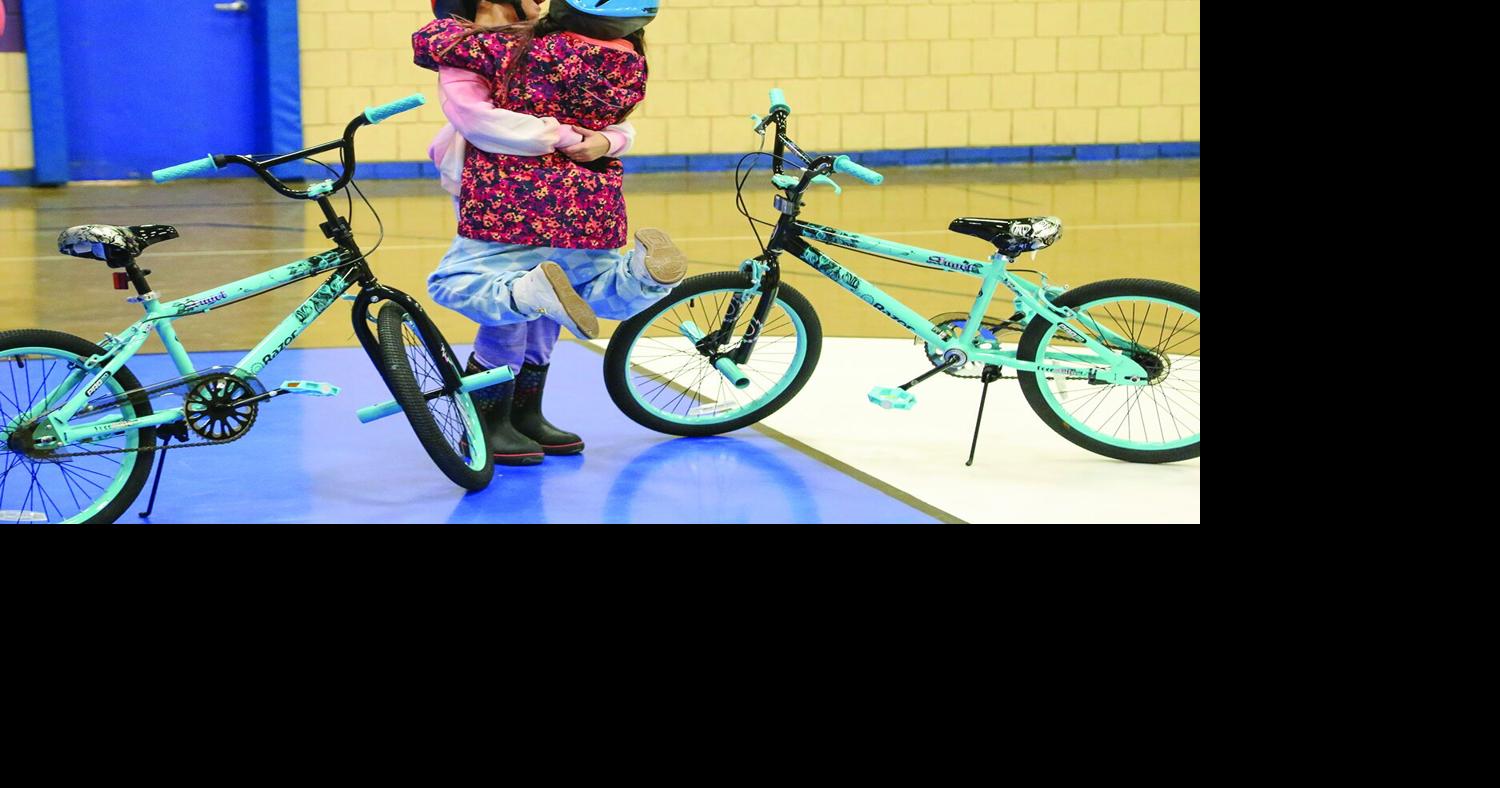 Bartlett students are given a gift they'll never forget | Local News ...