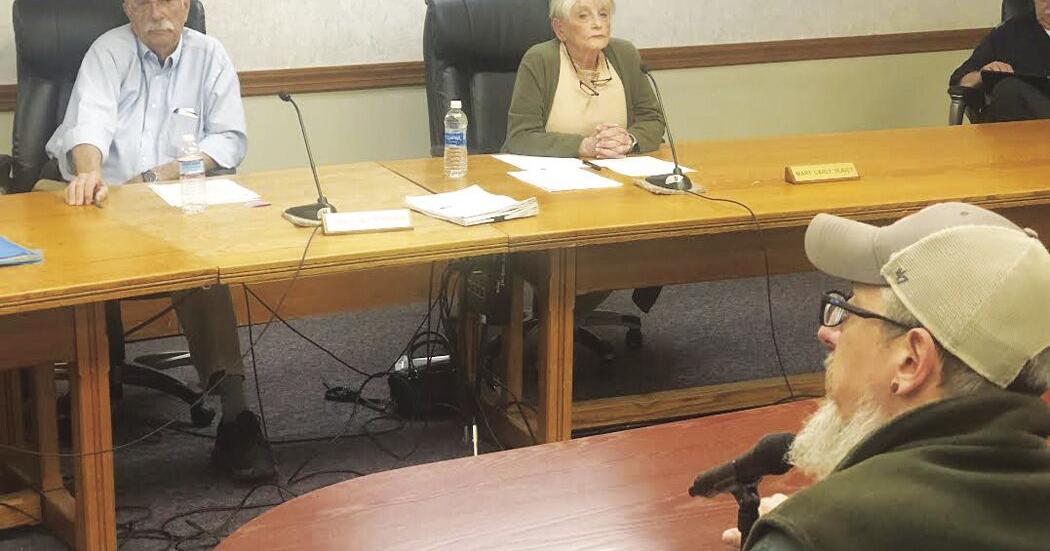 Weathers, Shepard and board exchange views | Local News | conwaydailysun.com