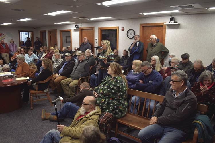 Residents turn out in force against reval | Local News | conwaydailysun.com