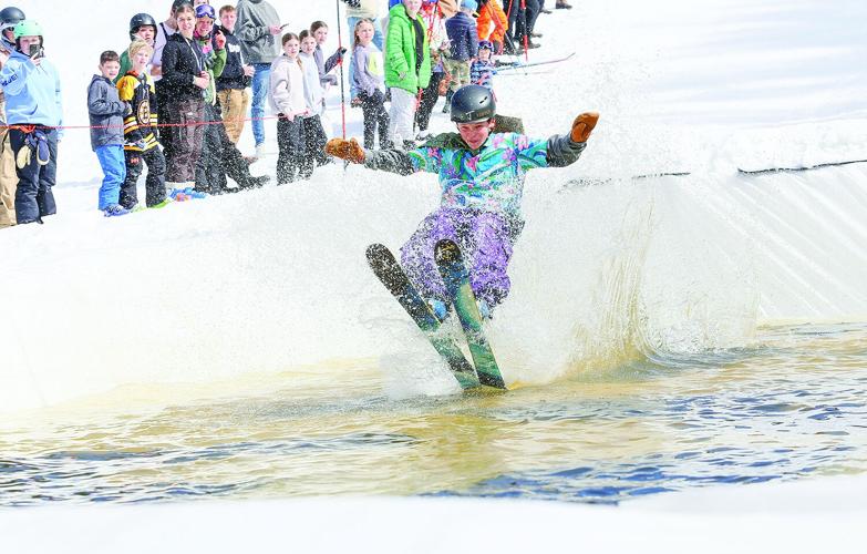 Cranmore Mountain's "Spring Splash" Pond Skim | Multimedia | conwaydailysun.com