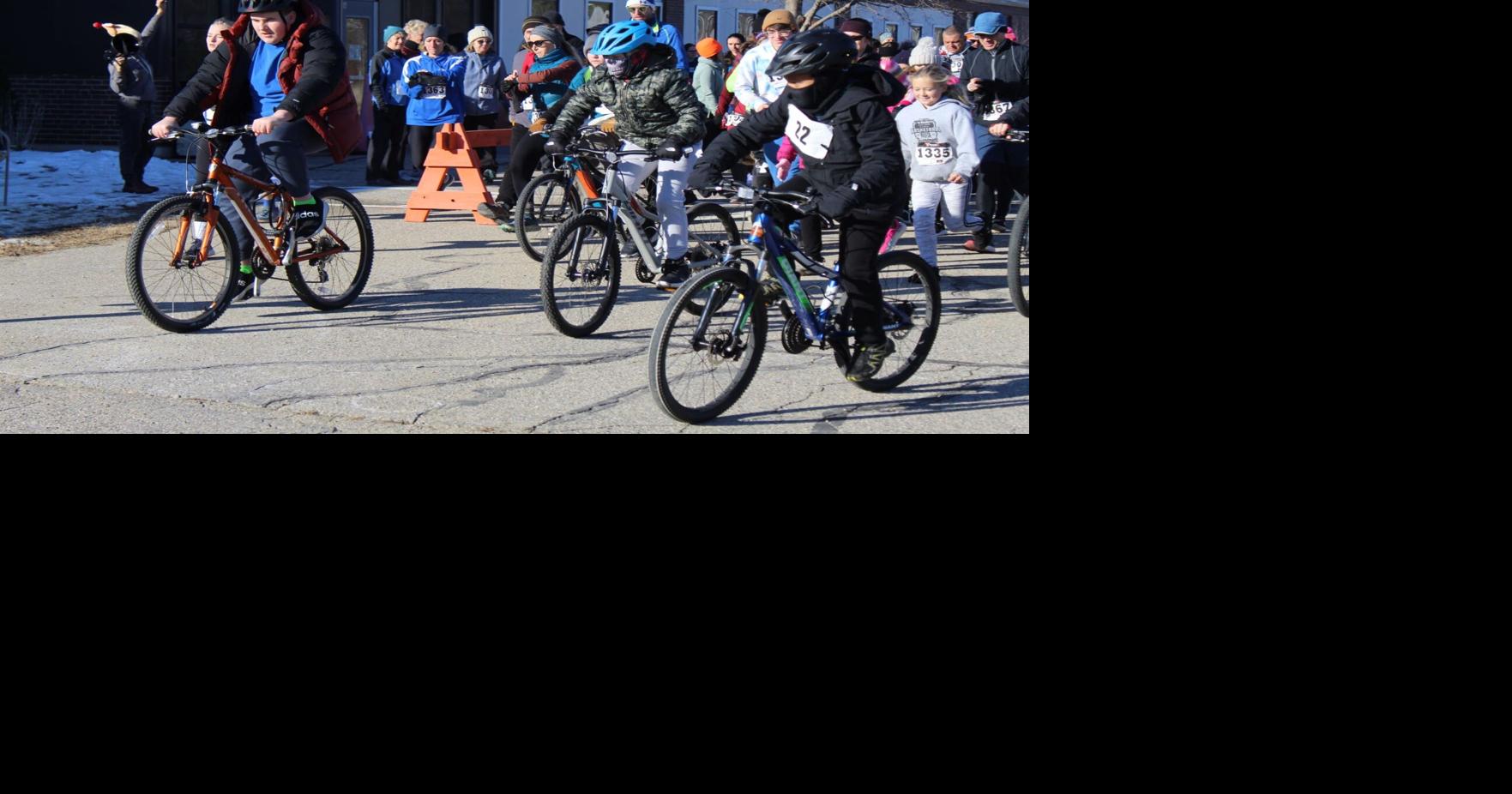 Adam Marsh, Meaghan Poirier finish first in annual Turkey Trot race ...