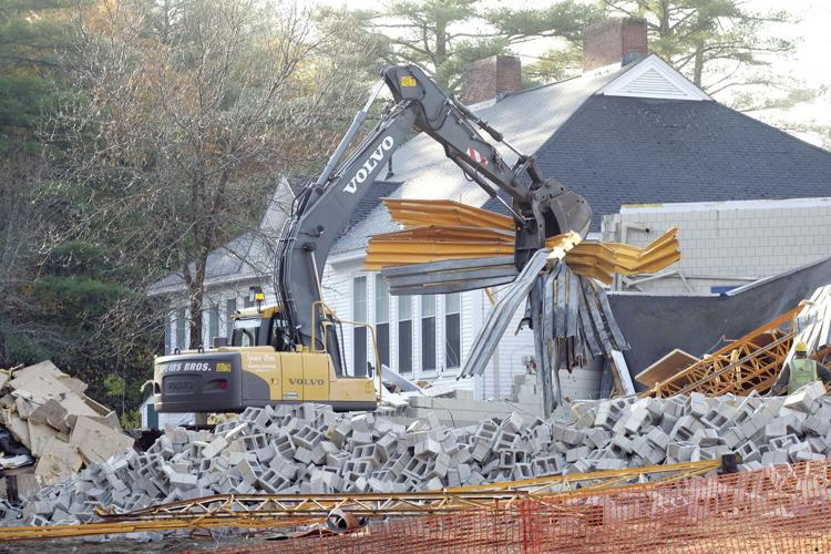 Conway's former rec center coming down | Local News | conwaydailysun.com