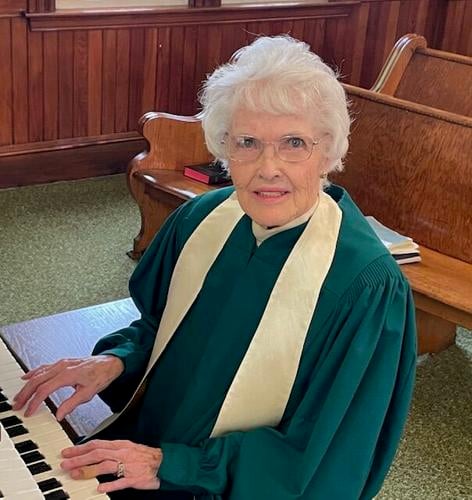Ellen Hayes being honored for 71 years as organist of the Bartlett ...