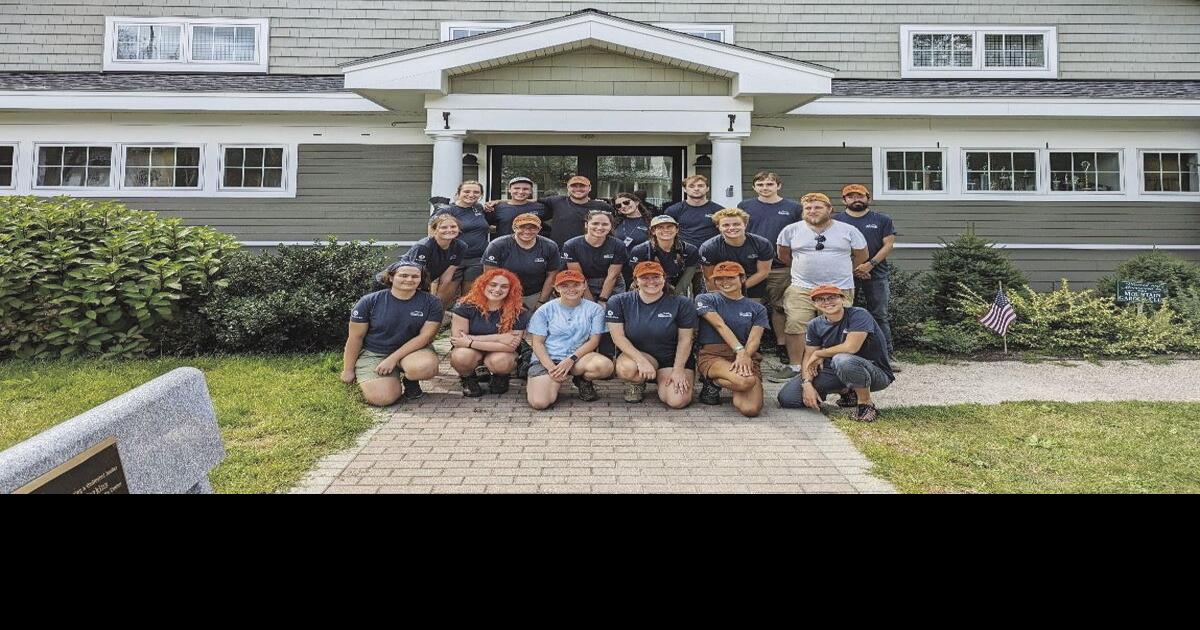 AmeriCorps members help at North Conway Community Center ...