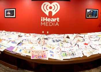 KXKT Omaha Collects More Than 2,000 Thank-You Cards For Veterans ...