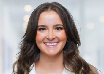 Shannon Hogan Rises At MCA Nashville. | News | countryinsider.com