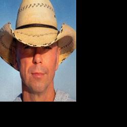 Chesney Bringing ‘Guitars, Tiki Bars’ Experience To Vegas Resort ...
