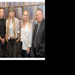 RECORDS Nashville Signs Alli Walker. | News | countryinsider.com