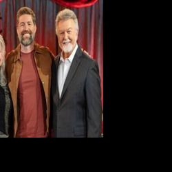Josh Turner Announces Christmas Special ‘King Size Manger.’ | News ...