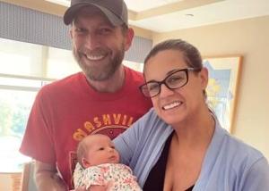 WKSF Asheville’s Eddie And Amanda Foxx Welcome Daughter. | News | countryinsider.com