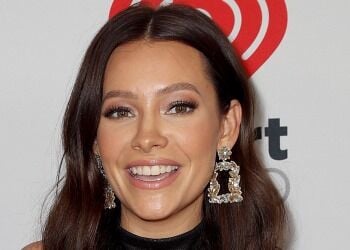 Maddie & Tae’s Tae Kerr Welcomes First Child, Leighton Grace. | News ...