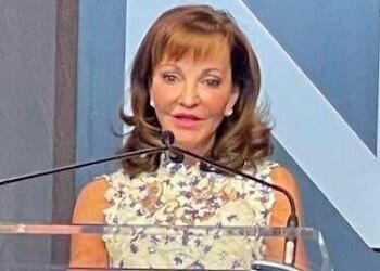 Caroline Beasley Awarded NAB’s National Radio Award. | News ...