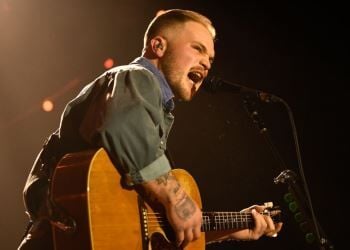 Zach Bryan’s ‘Pink Skies’ Debuts Inside Pandora Top 10. | News ...