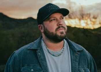 Mitchell Tenpenny Plots Theater Tour For Fall. | News | countryinsider.com