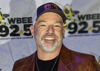 Billy Kidd Joins the “Bee Morning Club” In Rochester. | News | countryinsider.com