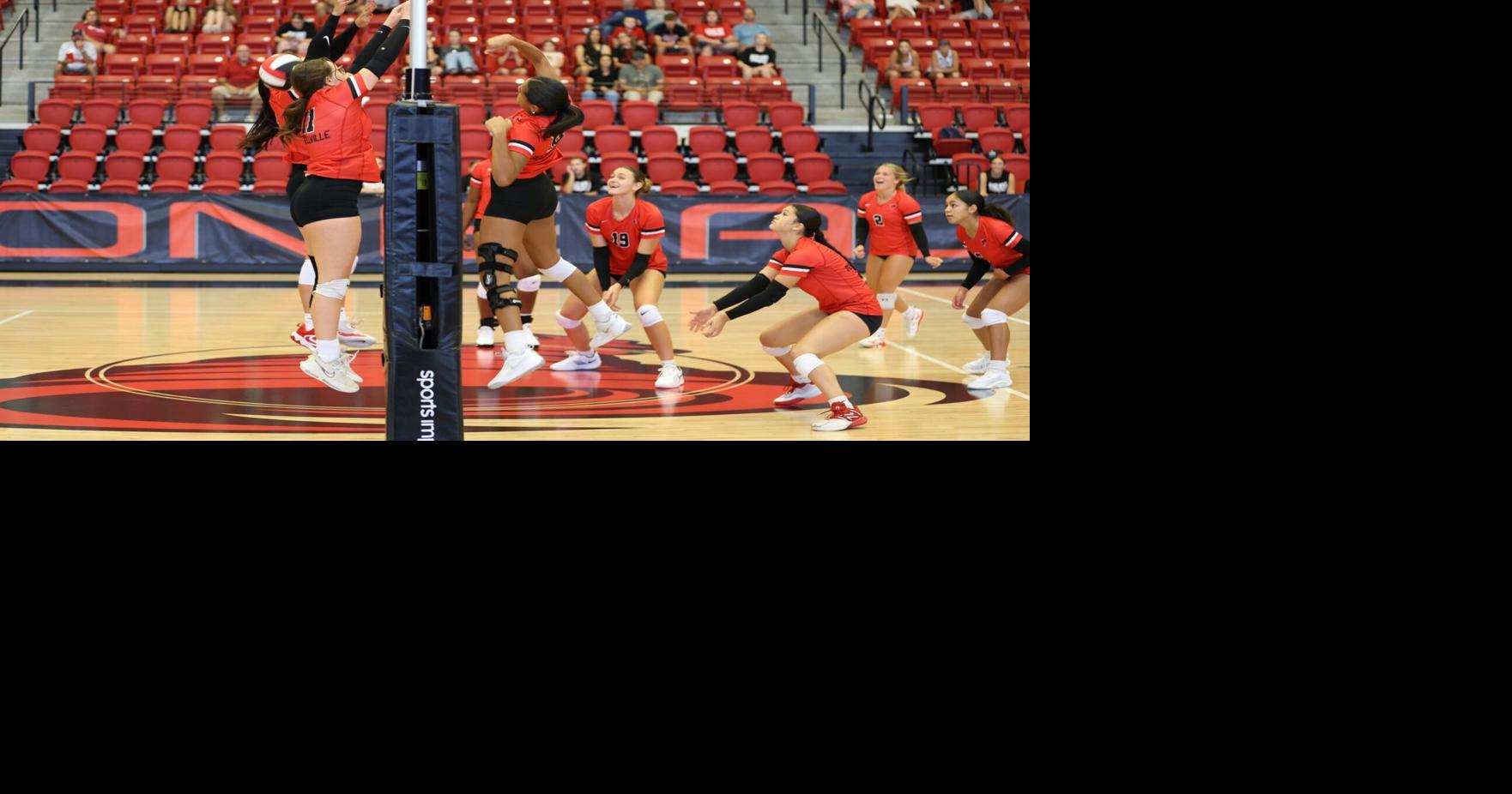 Lady Cyclones volleyball takes on area schools | Sports | couriernews.com