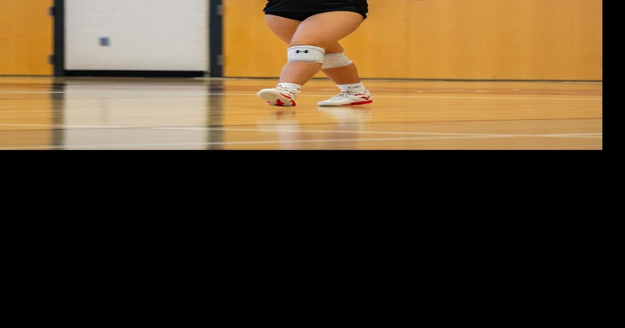 Lady Cyclones drop match to Van Buren | Sports | couriernews.com