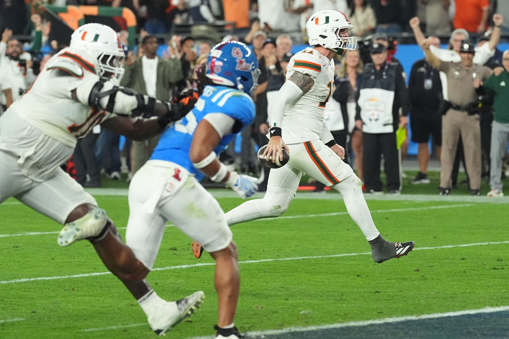 CFP Fiesta Bowl Football | Sports | couriernews.com