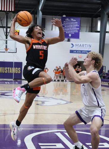 Warriors blow by Mayflower 68-45 | Sports | couriernews.com