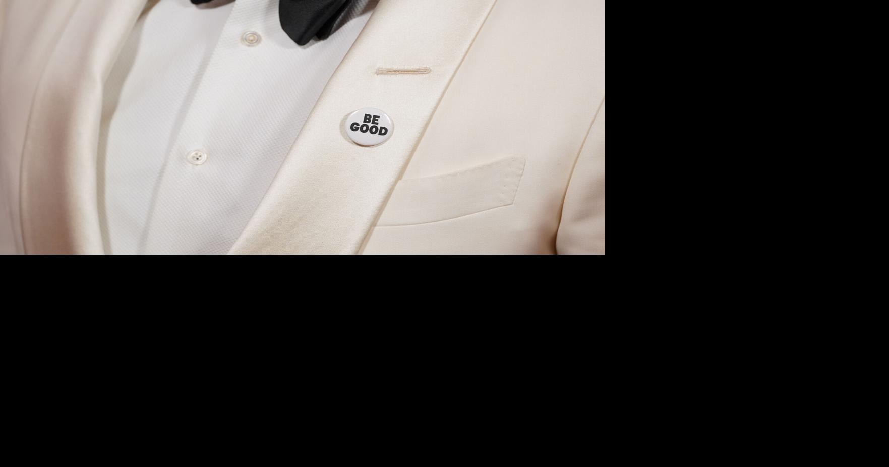 Celebrities wear pins protesting ICE at the Golden Globes | National ...