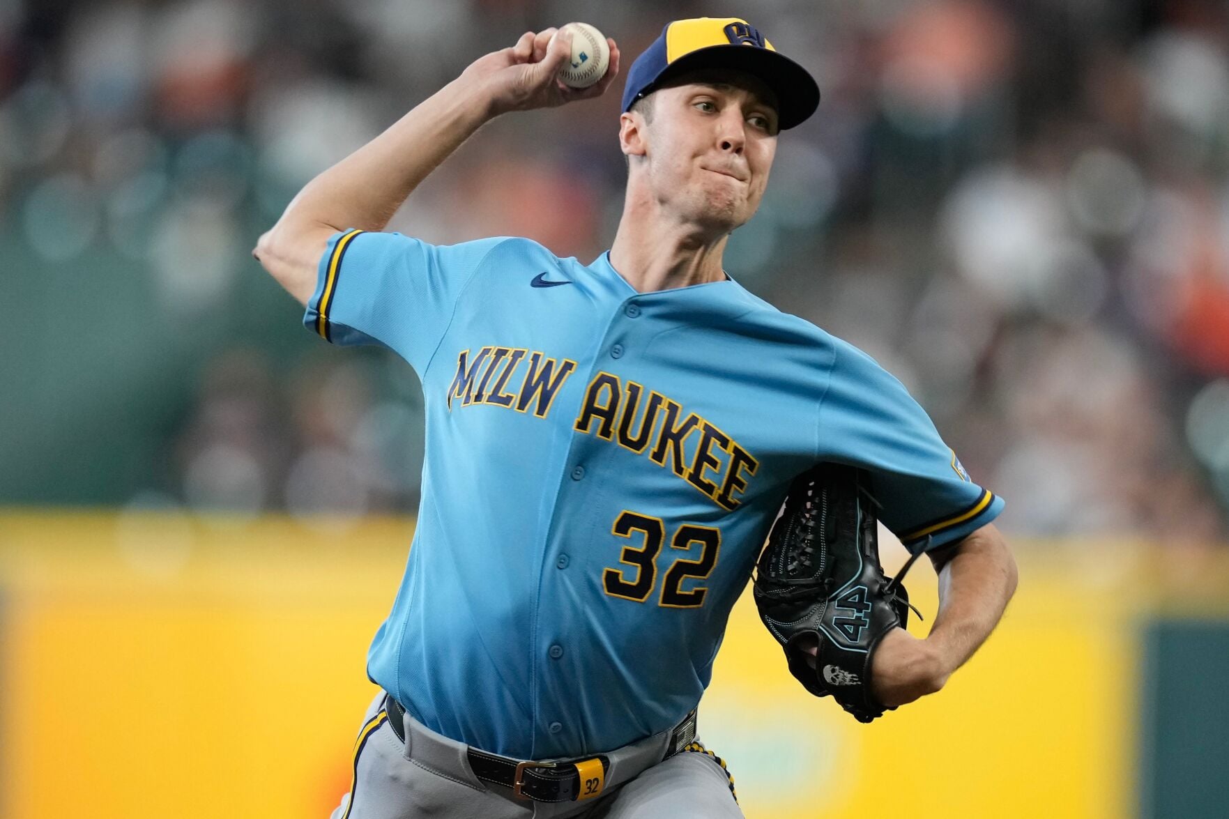 Brewers Astros Baseball | Sports | couriernews.com