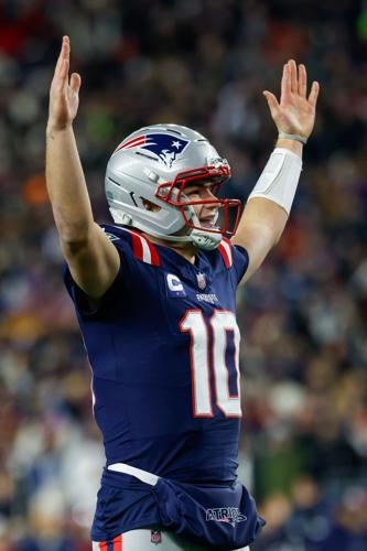 Dolphins Patriots Football | Sports | couriernews.com