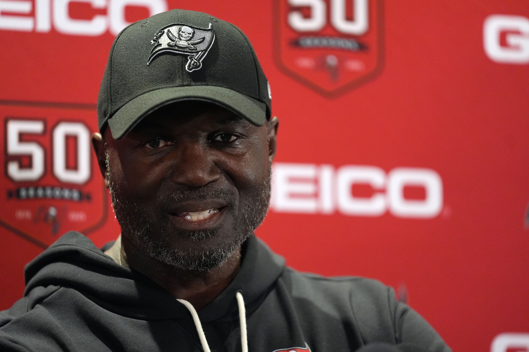 Buccaneers Dolphins Football | Sports | couriernews.com