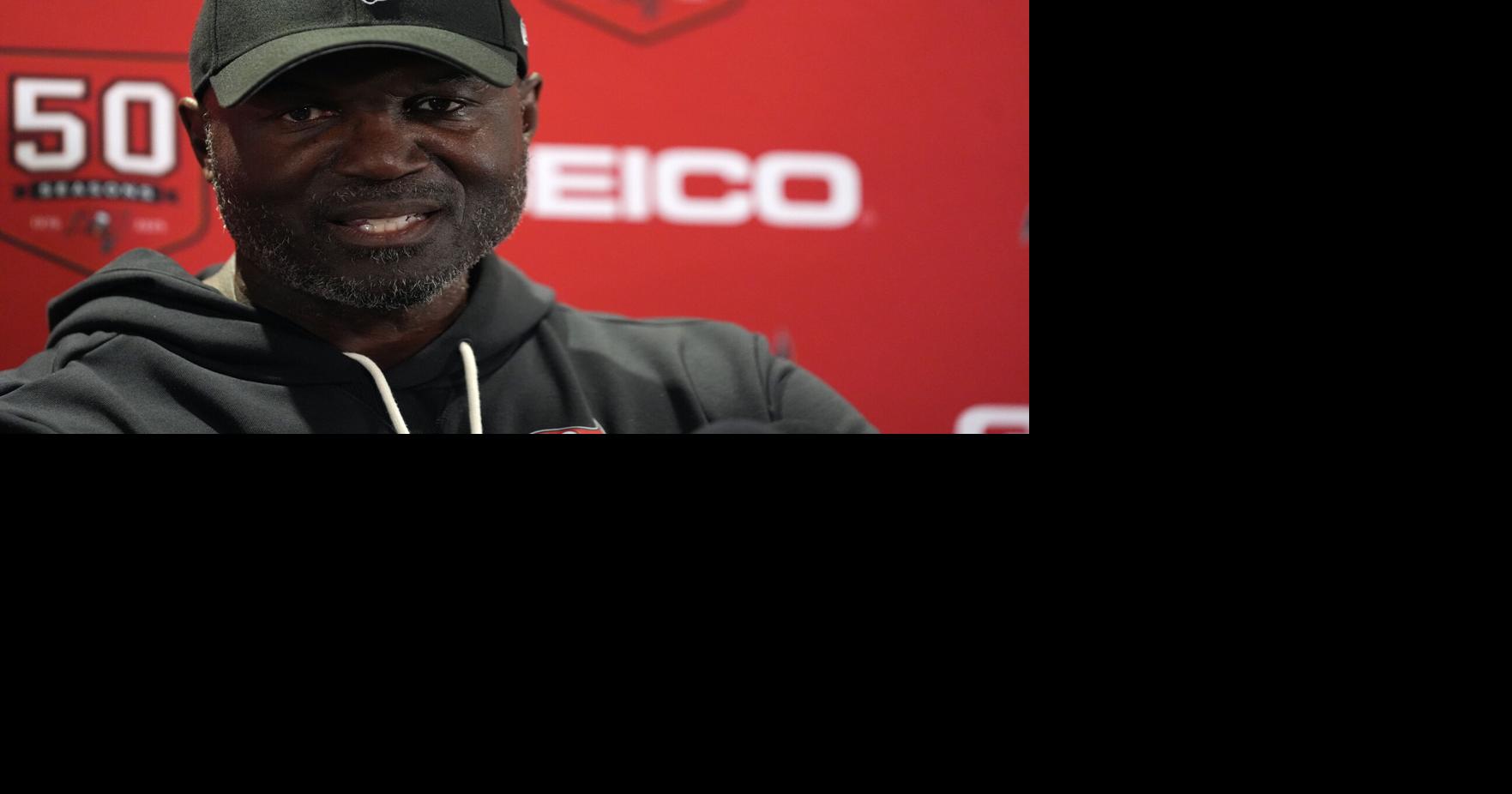 Buccaneers Dolphins Football | Sports | couriernews.com