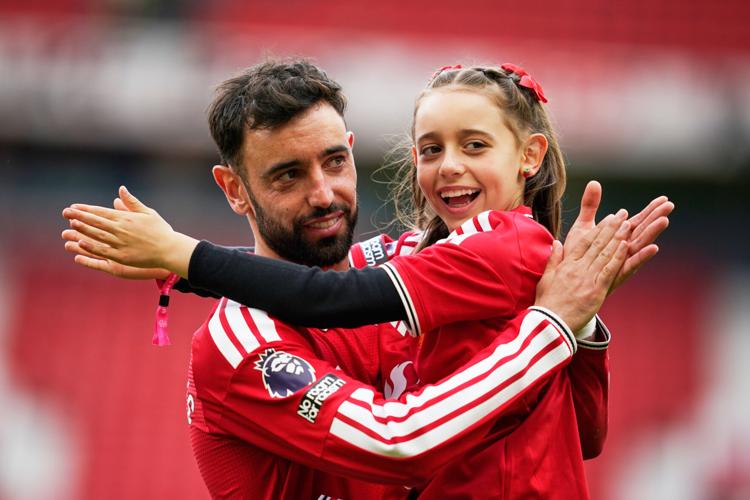 Man United captain Bruno Fernandes breaks assists record in Premier ...