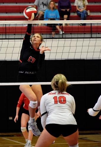 Lady Cyclones need five sets to hold off Atkins | Sports | couriernews.com