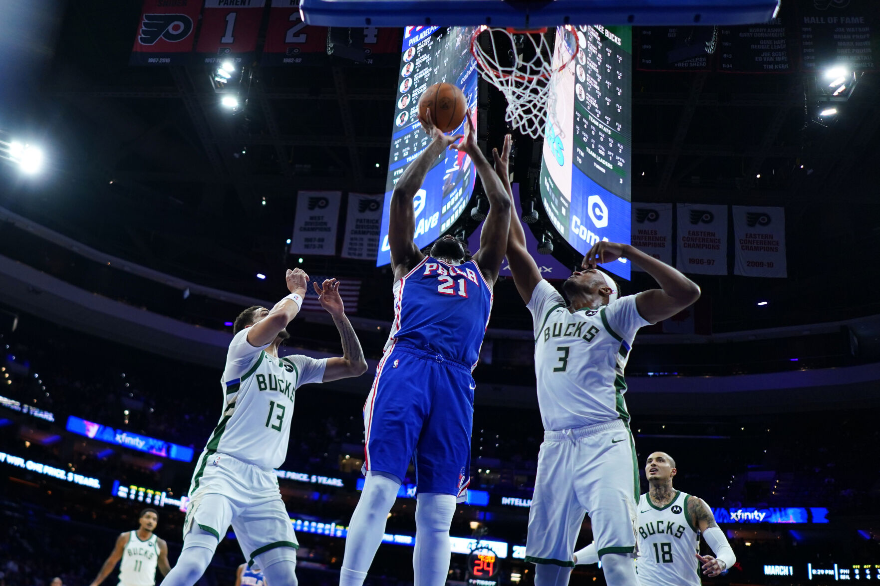 Bucks 76ers Basketball | Sports | couriernews.com