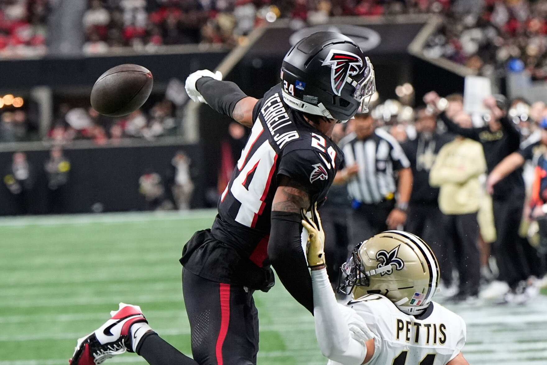 Saints Falcons Football | Sports | couriernews.com