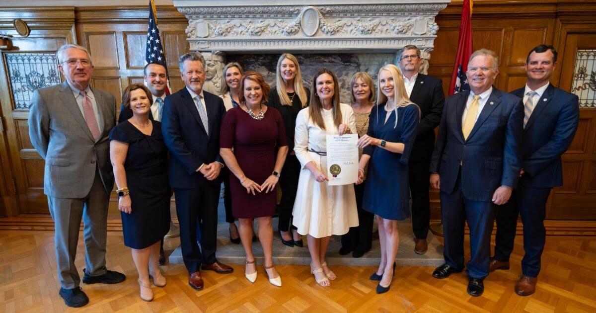 Governor Sanders recognizes Arkansas Economic Development Week | News ...