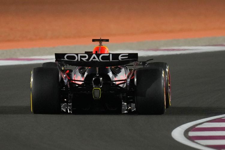 Piastri wins sprint race at Qatar GP to close gap on F1 leader Norris ...