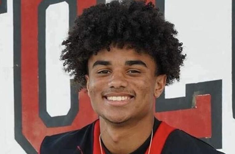 Foster breaks school record at Arkansas invite | Sports | couriernews.com