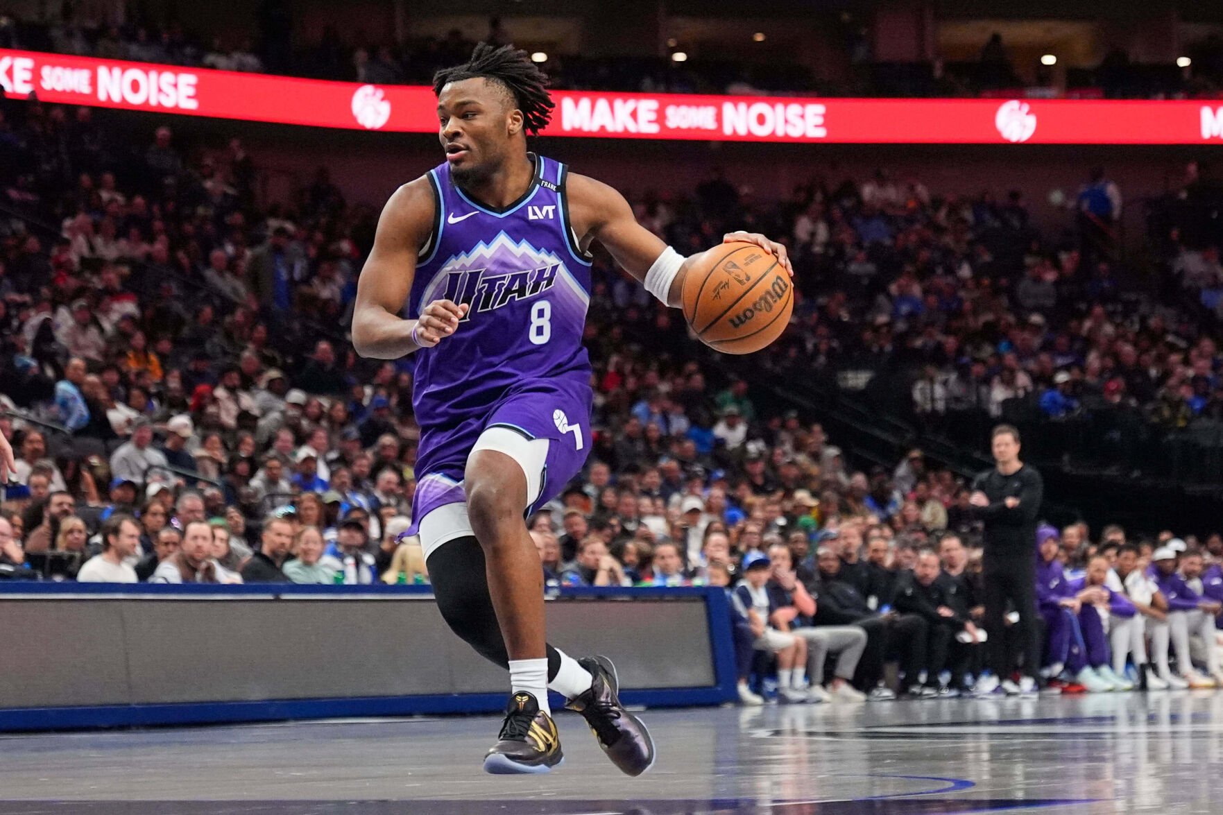 Jazz Mavericks Basketball | Sports | couriernews.com