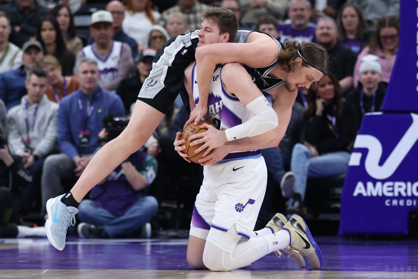 Spurs Jazz Basketball | Sports | couriernews.com