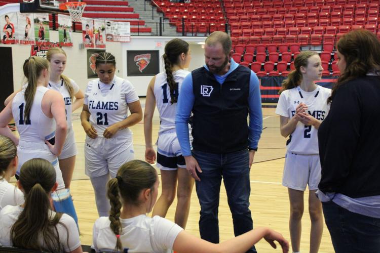 Snapshots from Hoops 4 Hunger | Sports | couriernews.com